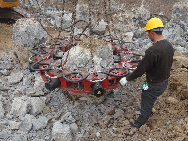 Help you find the suitable hydraulic pile cutter - RAY Attachments